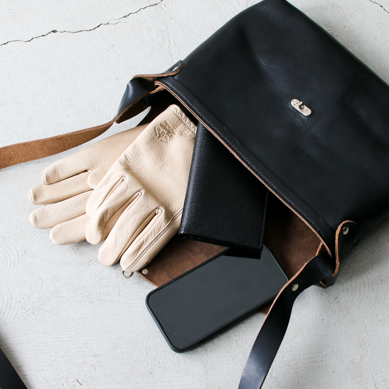 FERNAND LEATHER フェルナンドレザー iPad Latch Pouch ブラック FERNAND LEATHER フェルナンドレザー iPad Latch Pouch ブラック