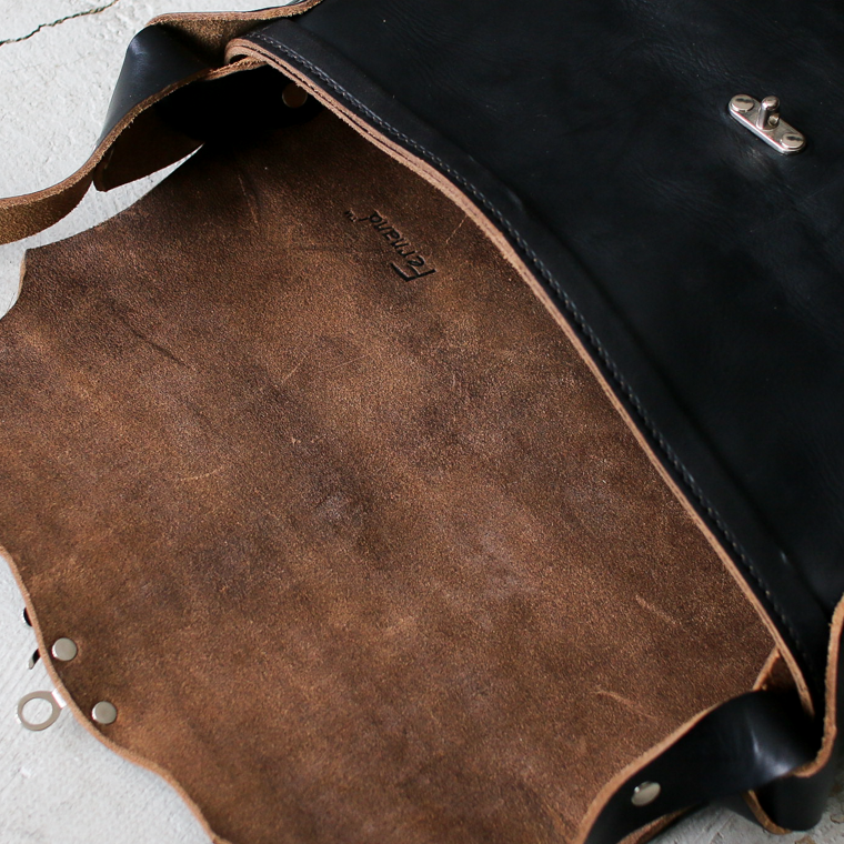 FERNAND LEATHER フェルナンドレザー iPad Latch Pouch ブラック FERNAND LEATHER フェルナンドレザー iPad Latch Pouch ブラック
